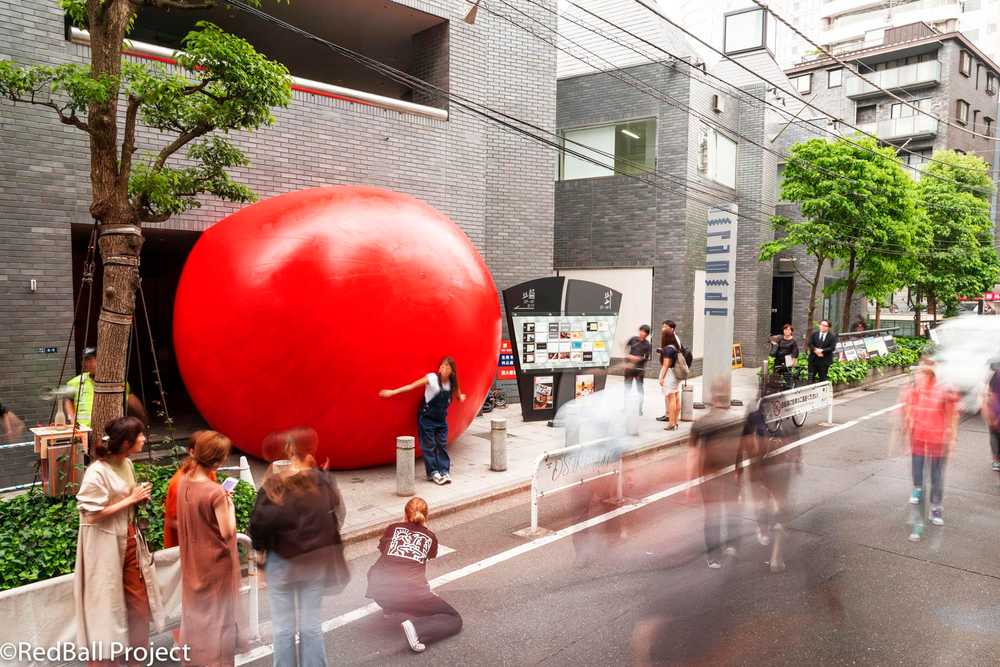 RedBall Project | Traveling public art | Kurt Perschke | RedBall Project