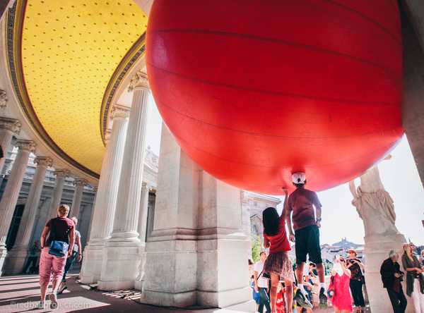 Marseille | Kurt Perschke | RedBall Project